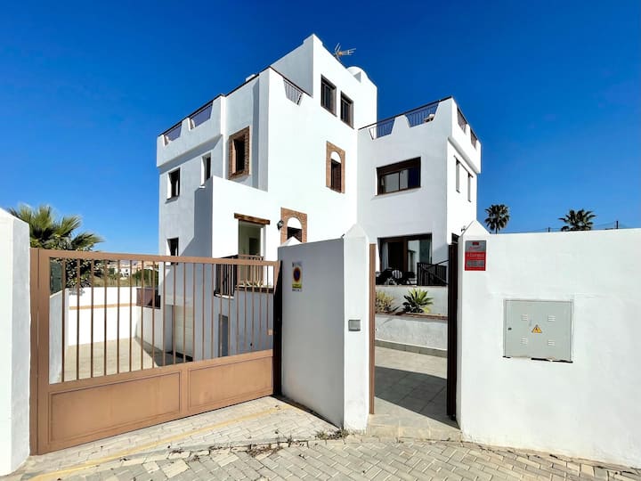 Villa Avec Piscine Privée Proche De La Plage - Motril