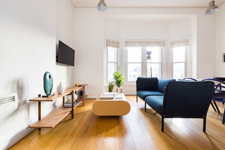 Spacious Leicester Square 1br - Central London