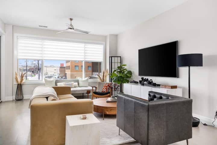 Park 202  Downtown In The Heart Of Traverse City - Traverse City, MI