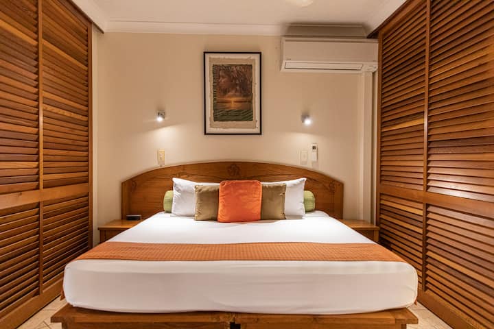 1 Bedroom Apartment With Spa Bath | Garden Views - Port Douglas