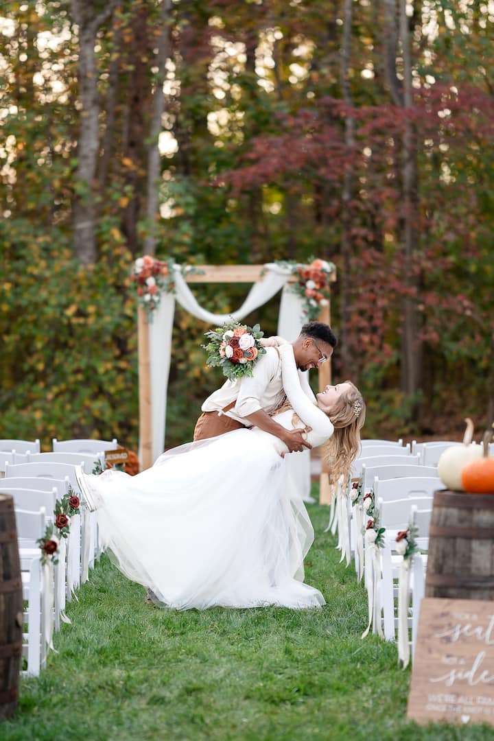 Whisper Chateau Weddings Reunions Groups 75 Plus - Greensboro, NC