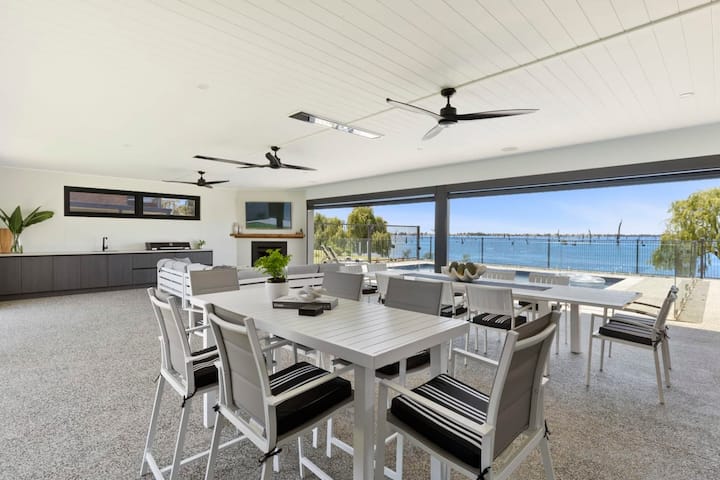 Elements On Waters Edge, Woodlands Estate Yarrawon - Bundalong