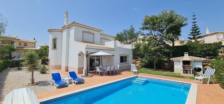 4 Bed Villa With Private Pool, Oasis Parque (At09) - Portimão