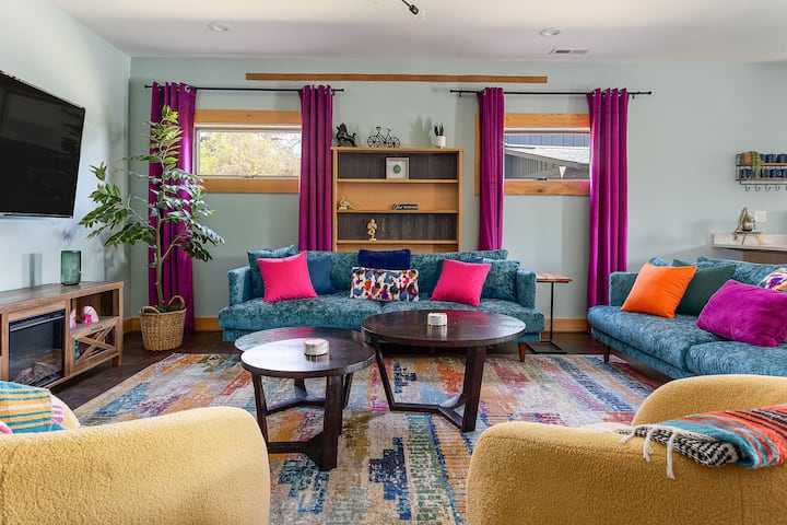 Stylish Retreat 4 Groups Up To 18! Luxe & Spacious - Asheville, NC