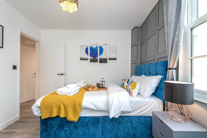 The Honeycomb Residence By Fortuna Property - Cheltenham