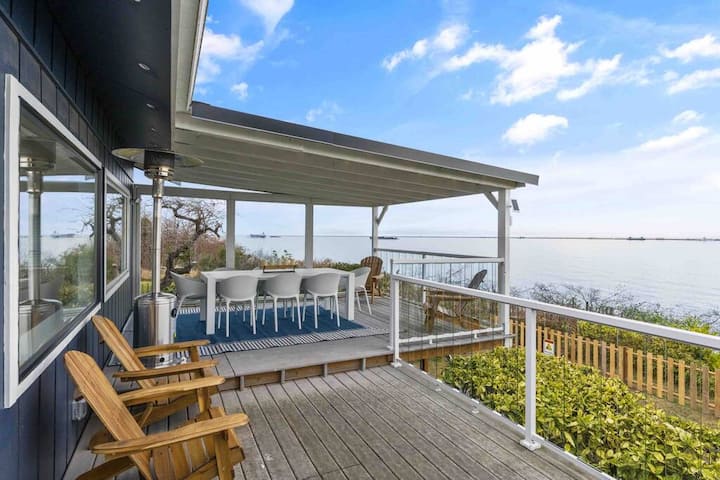 Waterfront Summer Bliss Near Olympic National Park - Port Angeles, WA