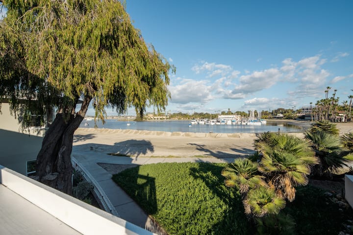 Waterfront Condo | Ac | Across From Belmont Park! - Bird Rock - San Diego