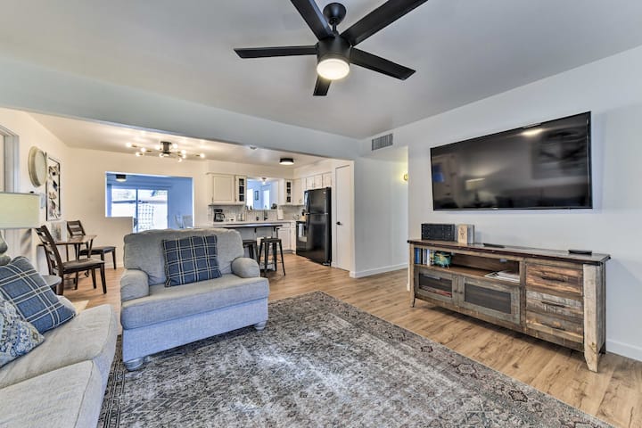 Downtown Gilbert Home W/ Fenced Yard & Fire Pit! - Gilbert, AZ