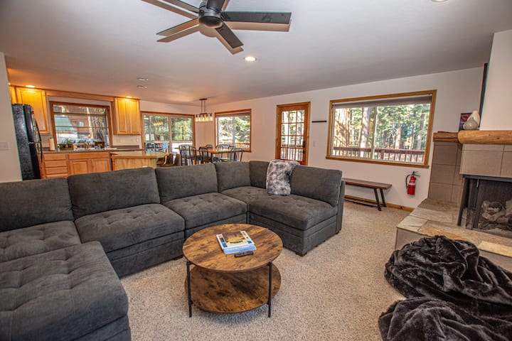 Daly's Digs By Hauserman Rental Group - Tahoe City, CA