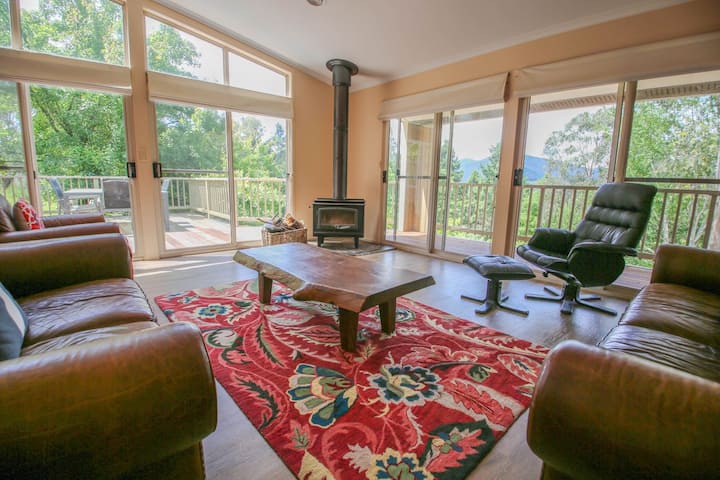 Bright On High - Spacious Group Accommodation - Bright