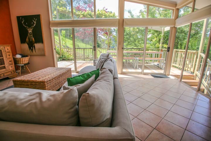 Bright On High - Spacious Group Accommodation - Bright