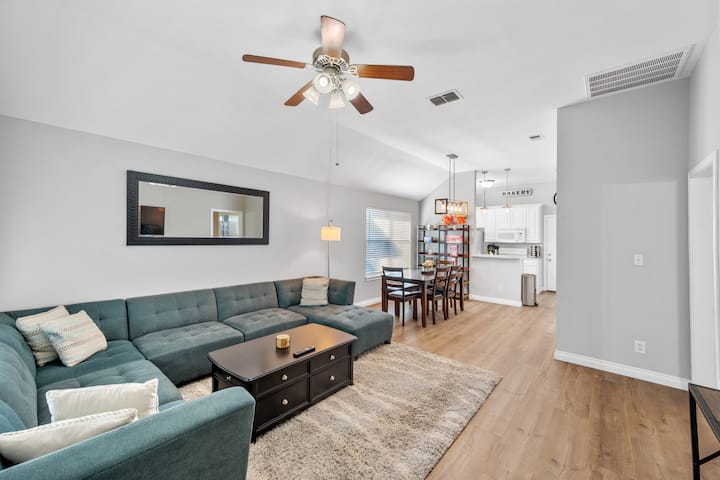 Minutes From Tcu, Hospitals, Dickies, And Downtown - Fort Worth, TX