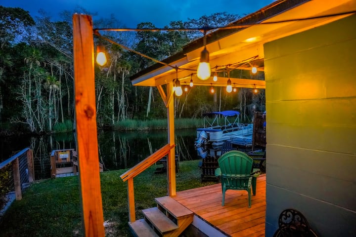 The Blue Heron | Riverfront Stay + Gulf Access - Weeki Wachee, FL