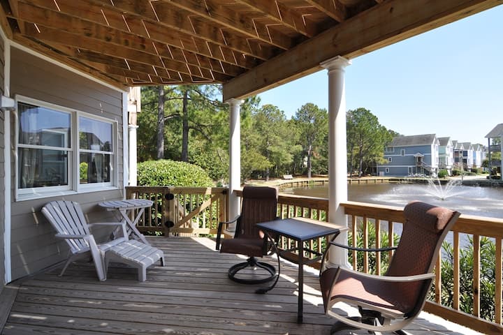 The Bates Motel: Pet Friendly, Oceanside Condo - Corolla
