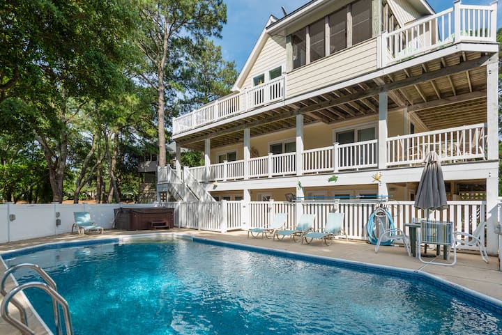 Plum Paws: Pool | Hot Tub | Sound Views | Dogs Ok - Corolla, NC