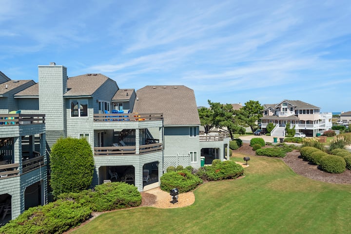 Beach Magic: Ocean Views | Pool And Resort Access - Corolla, NC