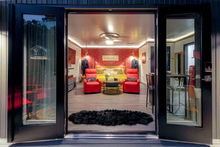 Cityscape Studio: Huge Deck And Stunning Views - Charlotte