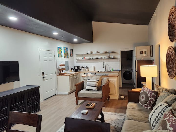 Windsong # 2 ~ 2 Bedroom Pet Friendly Ocean Front - Ocean Shores