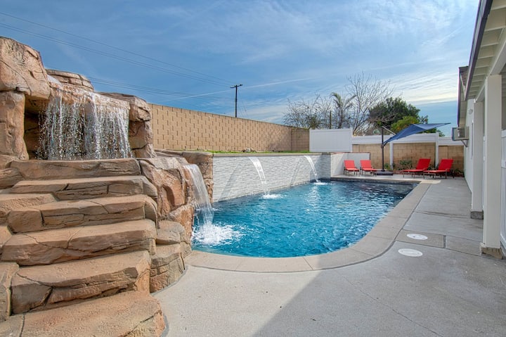 Funtierland + California Vibes + Pool, Rockslide - California