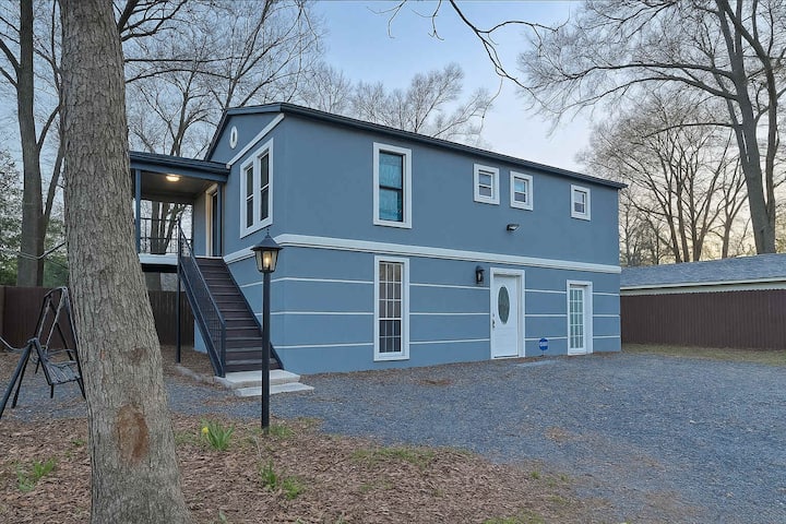 Stylish & Cozy 2bedroom Apt- Downstairs - Shreveport, LA