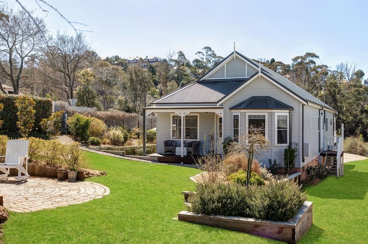 Cumberland House - Katoomba