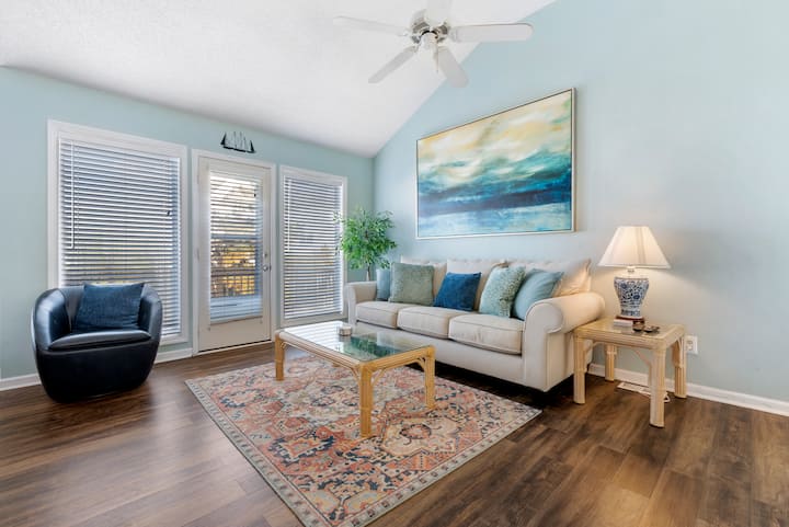 For The Halibut: Pet-friendly, 2-bedroom Condo - Corolla, NC