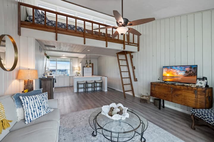 Island View: Gulf Front - Cedar Key, FL