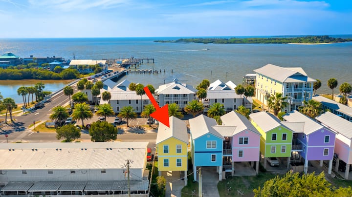 Marigold & Daisy: Downtown View - Cedar Key, FL
