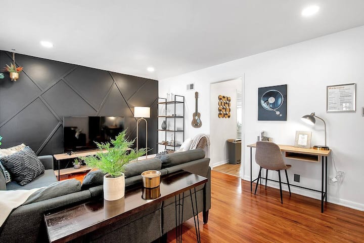 Eclectic Escape - Cute And Cozy - King - Wichita, KS