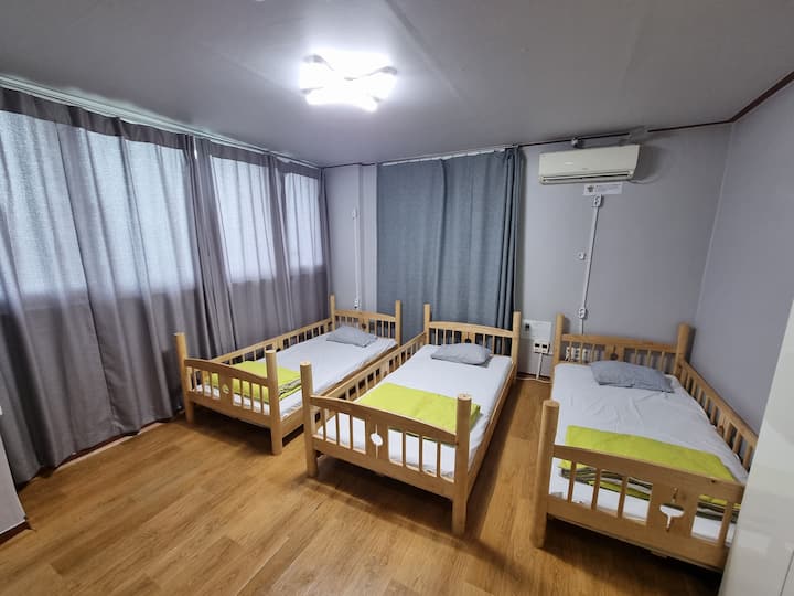 #부산역앞#해운대#태종대#국제시장 3인실  3 - Pusan