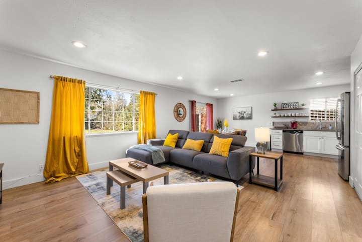 Urban Retreat In The Heart Of Sacramento! - Golden 1 Center