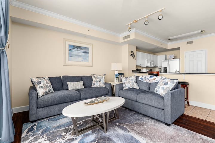 Renovated 09/2025 Beachfront Condo Near Pier Park - Panama City Beach