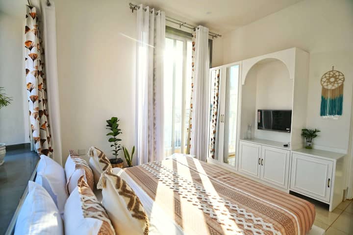 Aesthetic And Luxury Home In City Centre - Udaipur