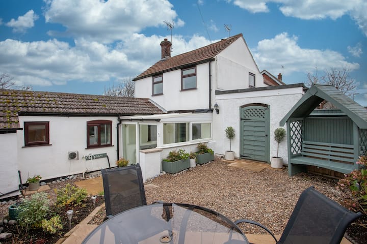 Crossways Cottage | Winterton Cottages - Winterton-on-Sea