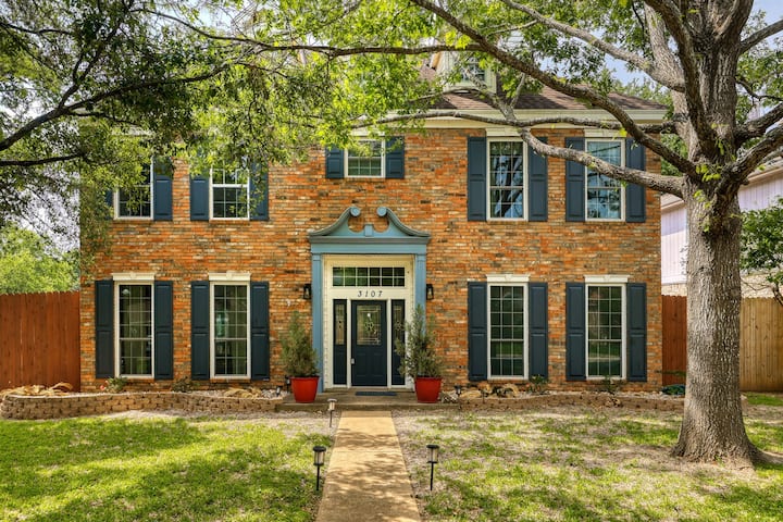 Beautiful 4bdr With Pool In South Austin - Austin, TX