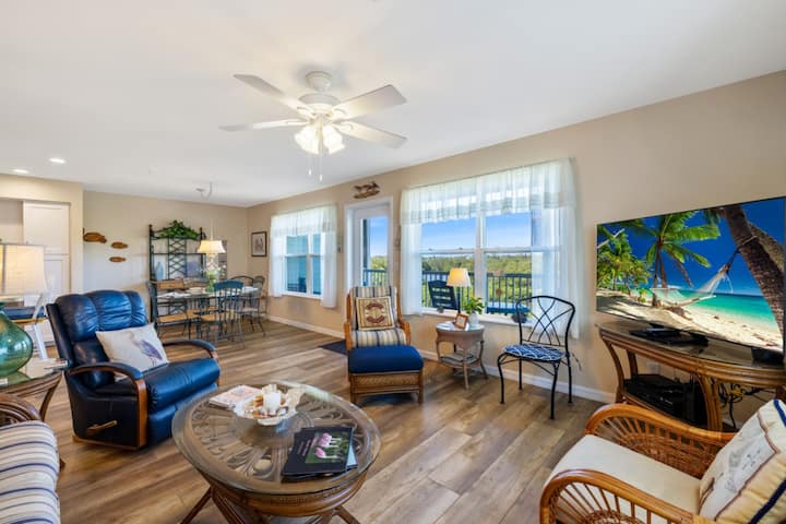 Roseates: View Condo With Pool - Cedar Key, FL