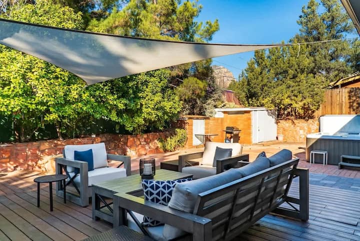 Myrinn - Red Rock Retreat | Patio & Hot Tub - Sedona, AZ