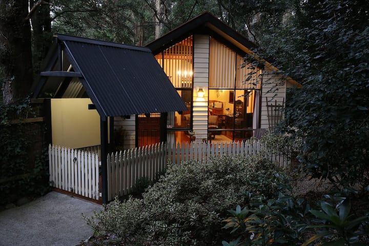 Private Currawong Cottage (Spa)- Olinda - Dandenong Ranges