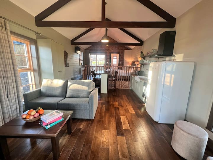 Wildlands Large Luxury Studio Cabin - Galway