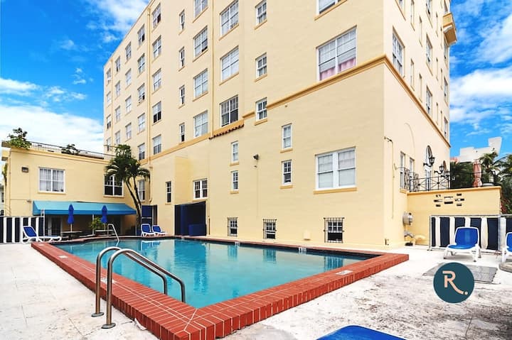 Roami 2br At The Alamac | Pool | Near The Beach - Miami Beach, FL