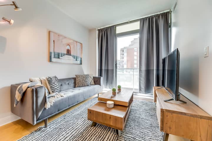 The Yorkville Severn Suite - Toronto