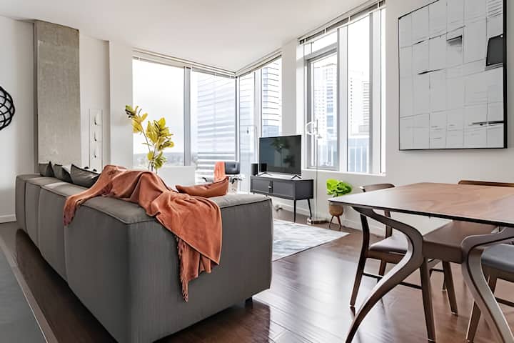 2br+den Penthouse | Gym, Pool |Bellevue| Sophari * - Bellevue, WA