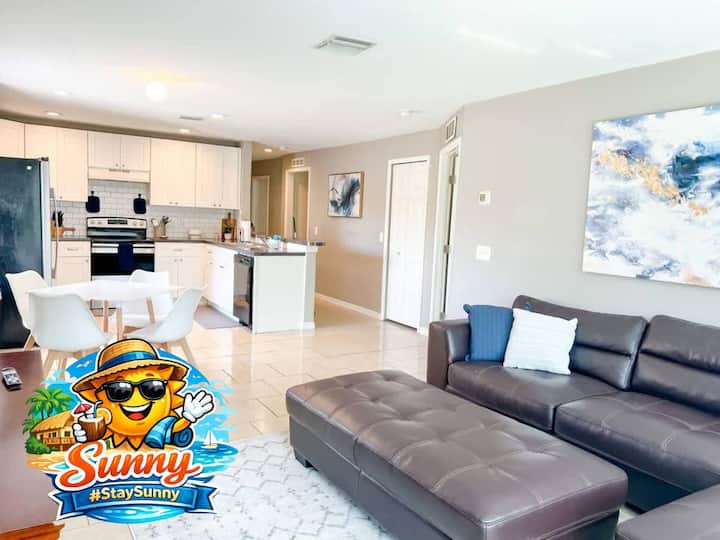 Contemporary 3 Bedroom Home In Dade City - Dade City, FL