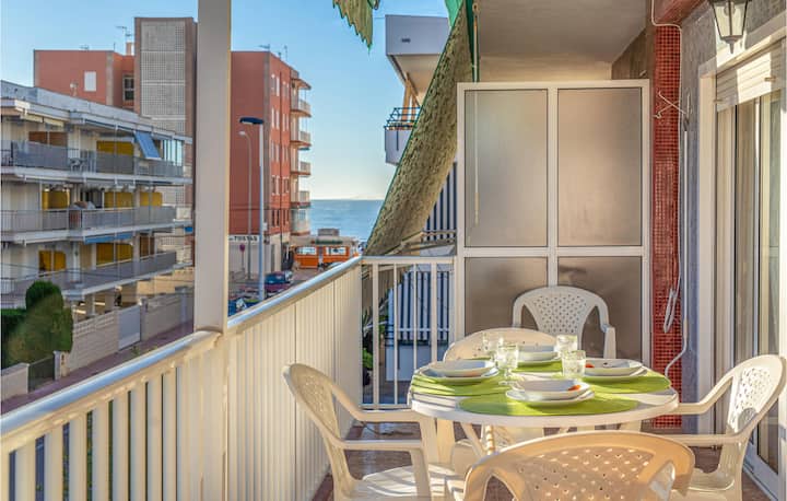 Awesome Apartment In Santa Pola - Santa Pola