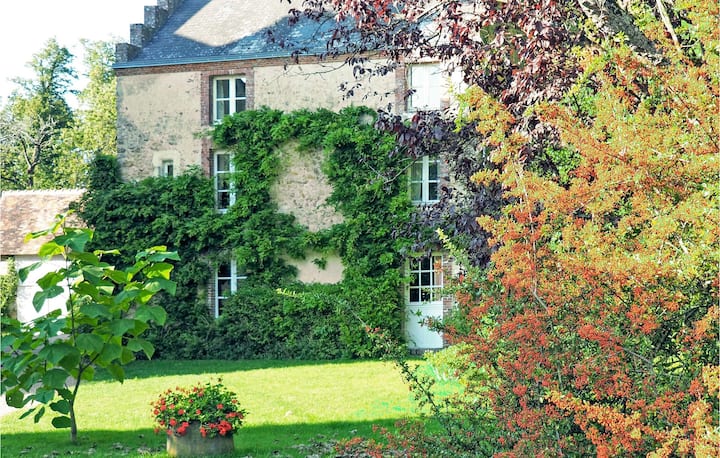 Lovely Home In Conflans Sur Anille - Saint-Calais
