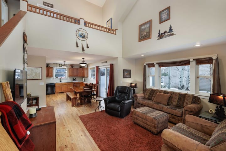 Pet Friendly, Downtown Near Msu W/mountain Views - Bozeman