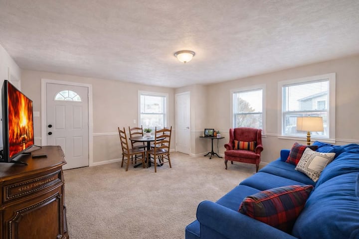 Spacious 4br | Sleeps 8 | 5 Min To S&t & Downtown - Rolla, MO