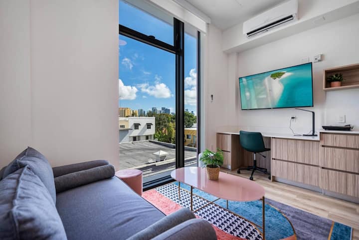 Pastel | Low-cost, Clean, Modern Miami Hideout - Miami, FL