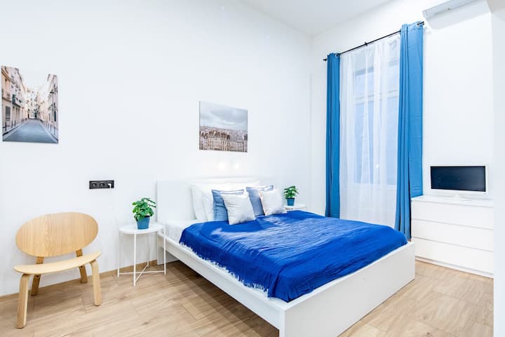 Ultra Central & New Apartment - Budapest