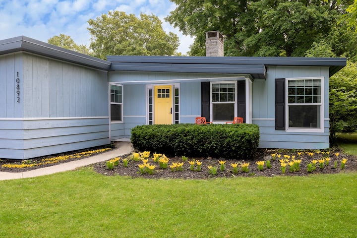 House For 6 + Up To 3 Dogs W/ Fence In Sister Bay! - Sister Bay, WI